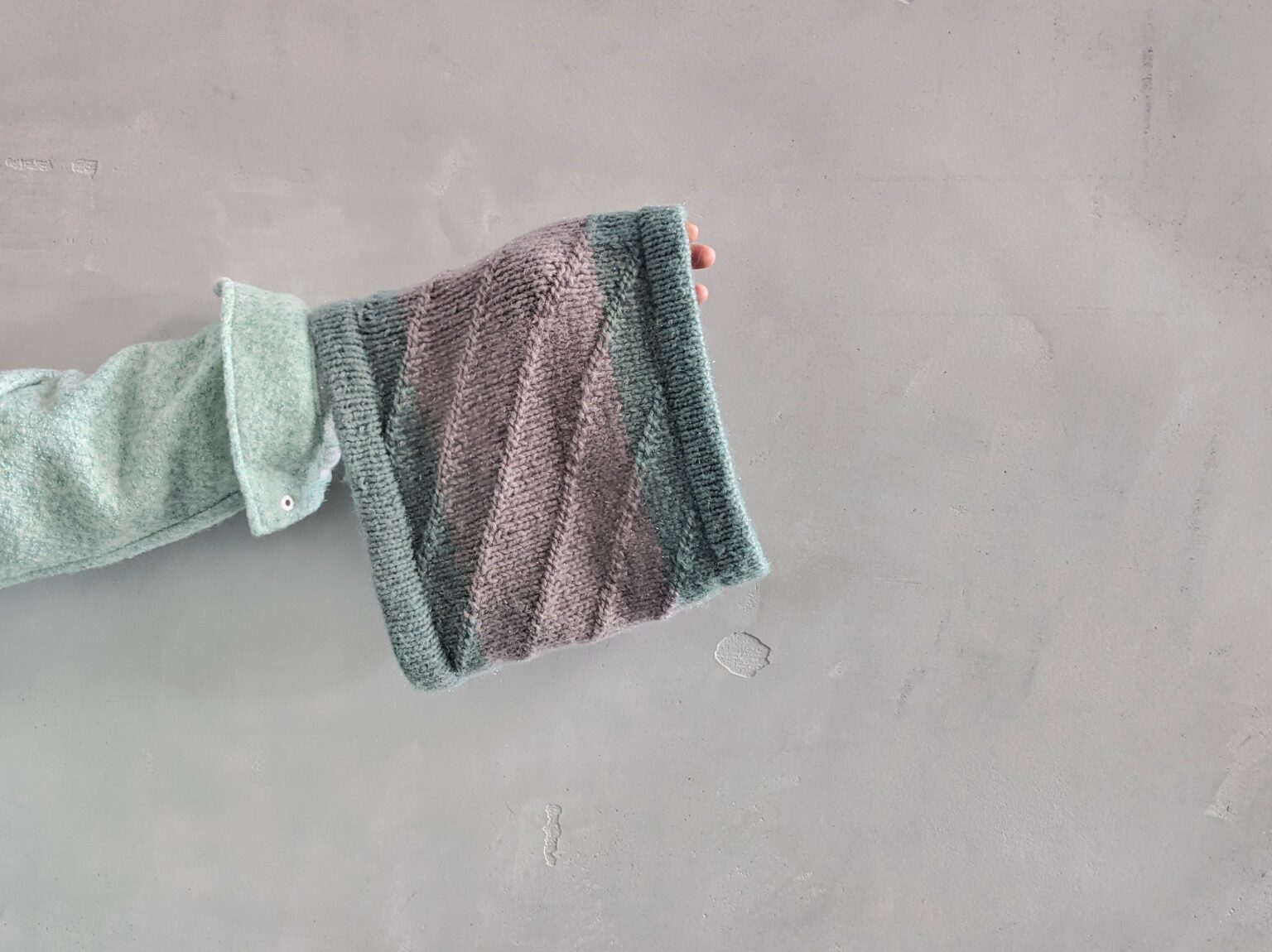 Strickanleitung Loop mit Spiralmuster - DIYCTATORS