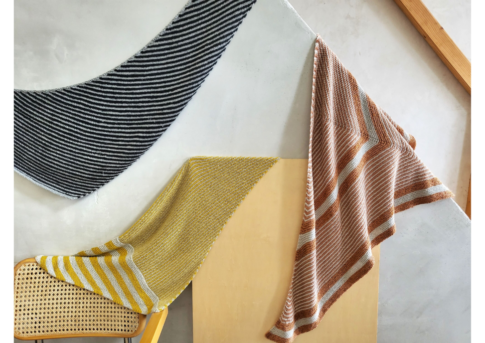 Drei Tücher mit Streifen # 2 Tuch in Grau und Schwarz - DIYCTATORS