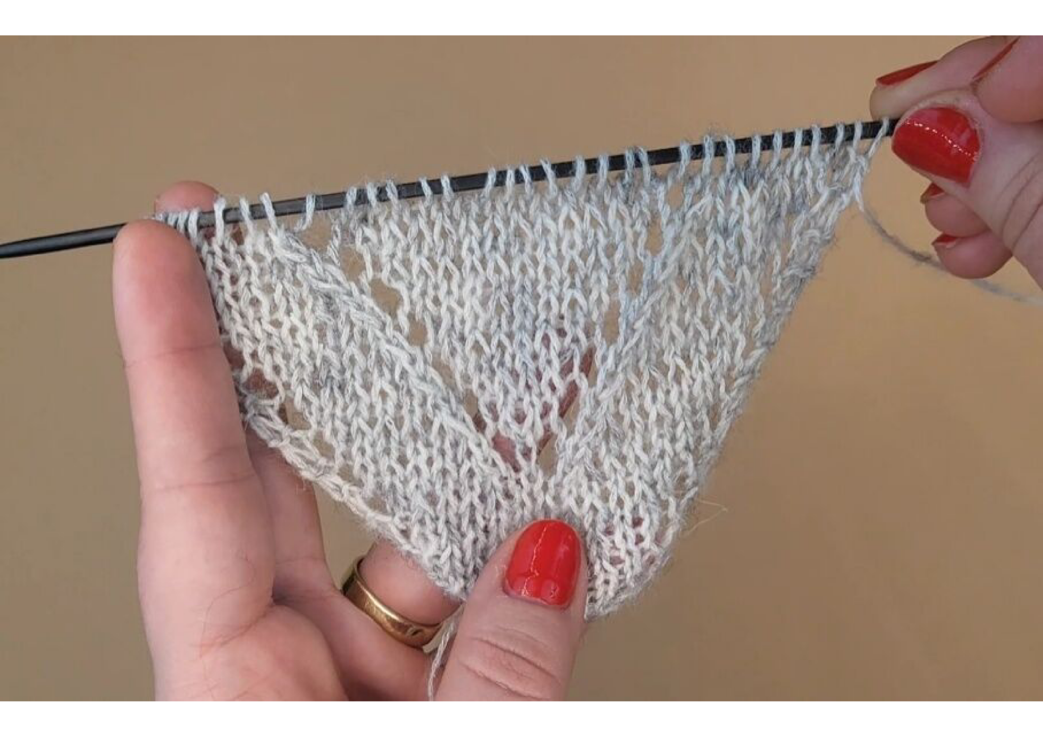 Strickanleitung Frühlings-Tuch mit Ajour-Muster - DIYCTATORS